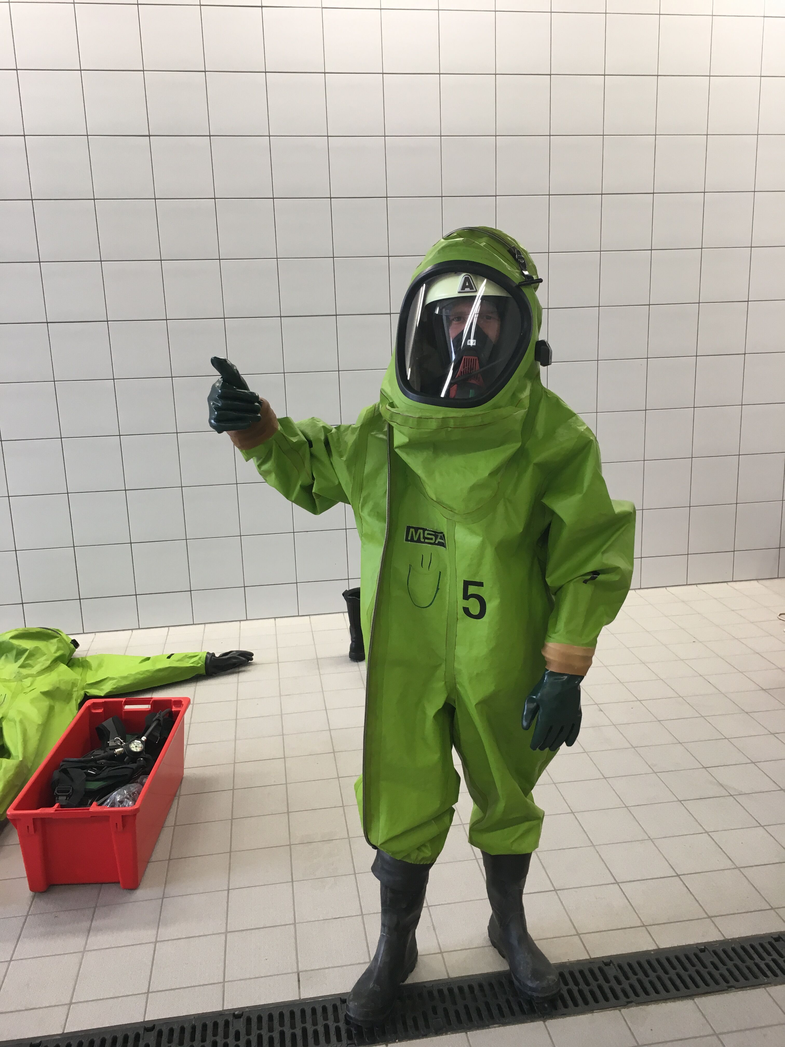 Ausbildung Chemikalienschutzanzug | Freiwillige Feuerwehr Pinneberg